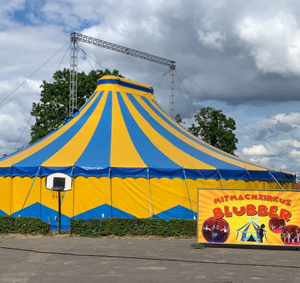 Projekt mit dem Mitmach-Zirkus „Blubber“ – Grundschule Berus